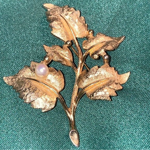 Jewelry | Charel Brooch Gold Tone Leaves Leaf Pearl Signed Vintage In ...
